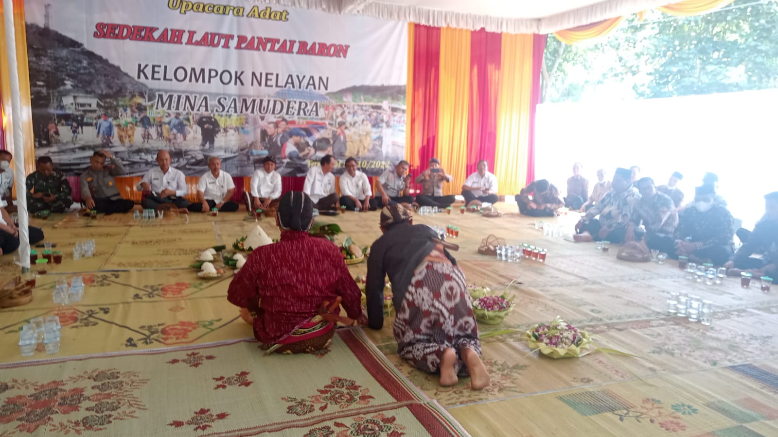Sedekah Laut Bentuk Rasa Syukur Masyarakat Nelayan Pantai Baron ...